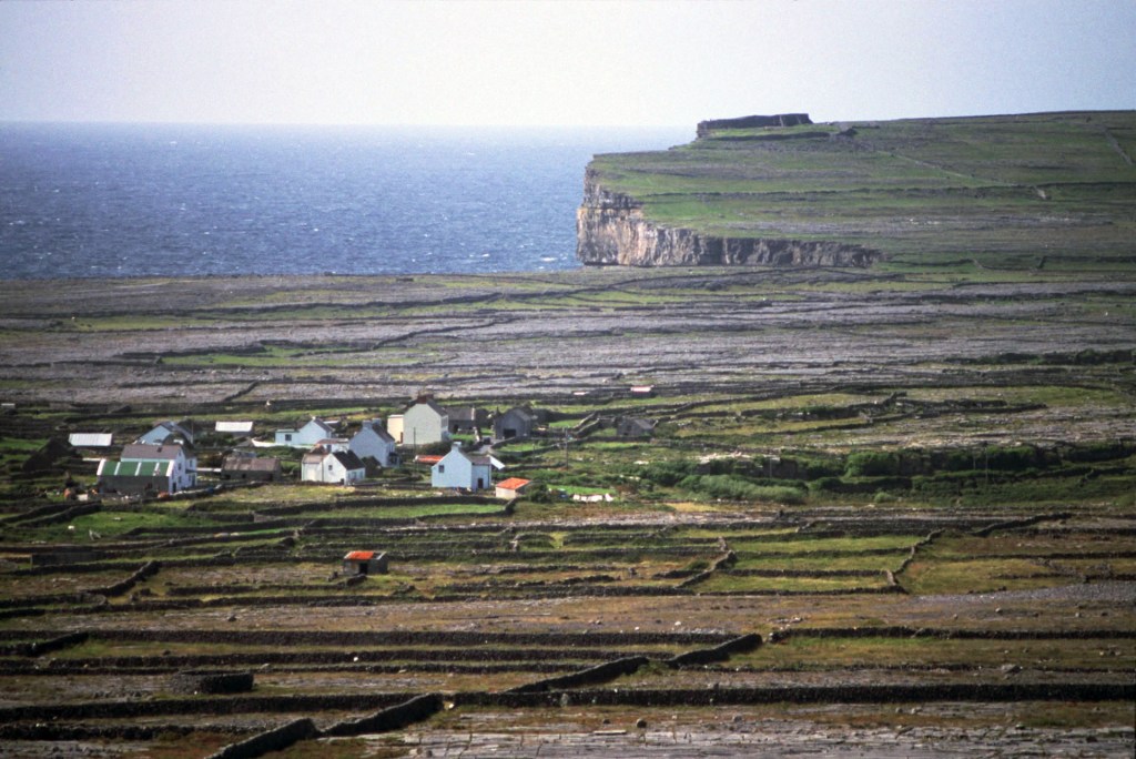 Aran-Inseln Irland: Drei raue Schönheiten im Atlantik – HOME of TRAVEL