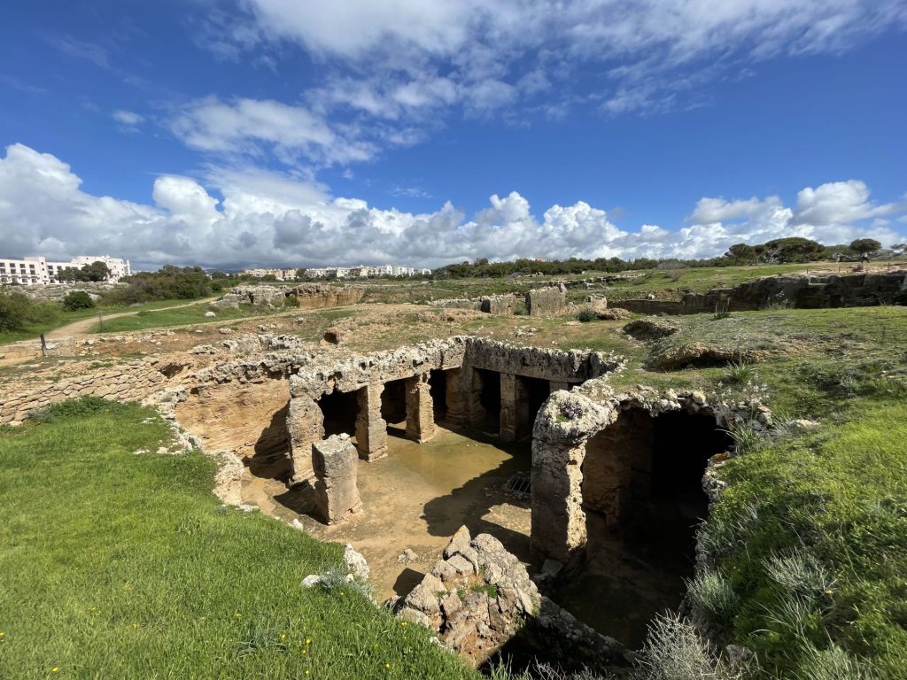 Königsgräber Nea Paphos auf Zypern: Grandiose Felsenstadt – HOME of TRAVEL