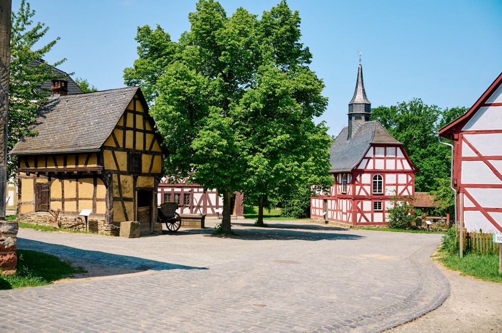 Freilichtmuseum Hessenpark: Zeitreise ins hessische Dorfleben – HOME of ...