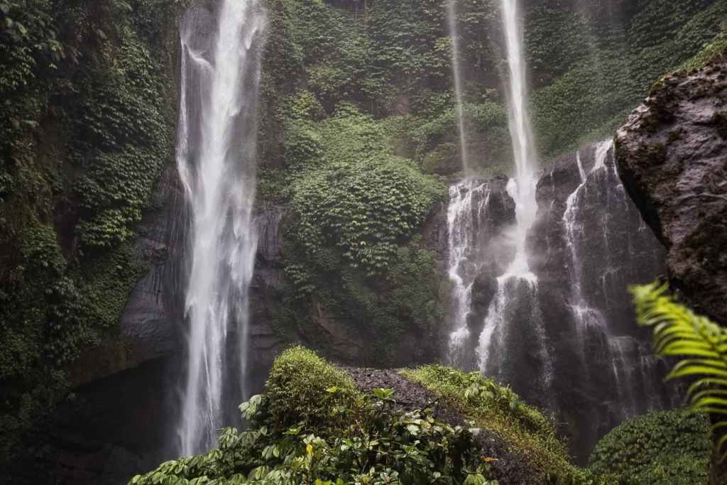 Sekumpul Wasserfall: Balis höchster und schönster Wasserfall – HOME of ...
