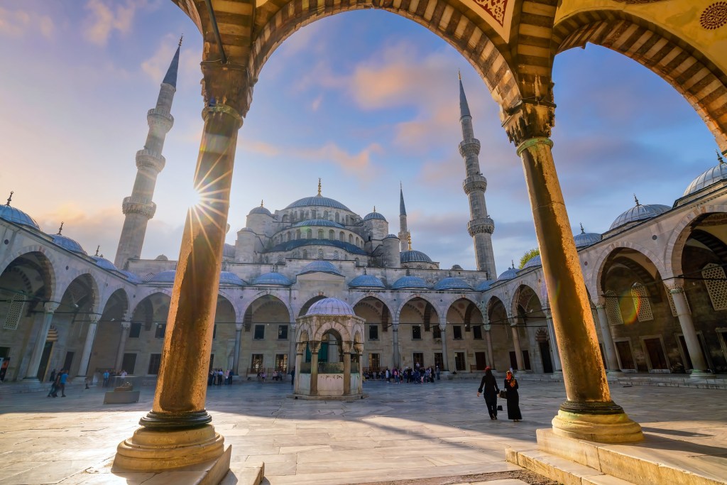 Blaue Moschee in Istanbul: Perle der osmanischen Baukunst – HOME of TRAVEL