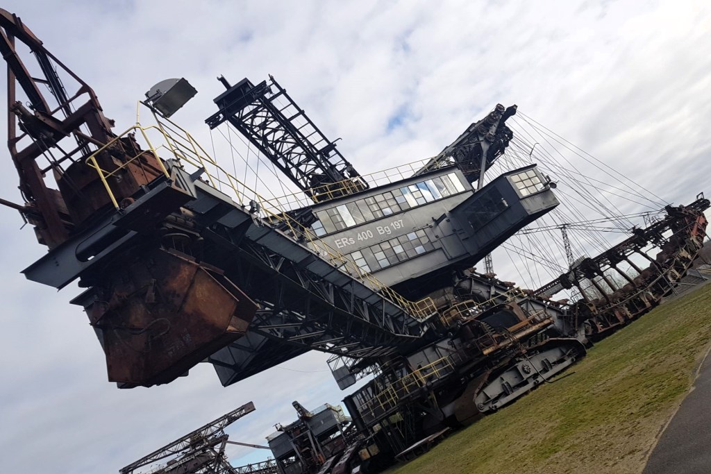 Ferropolis: Gigantische Stadt aus Eisen nördlich von Leipzig – HOME of ...
