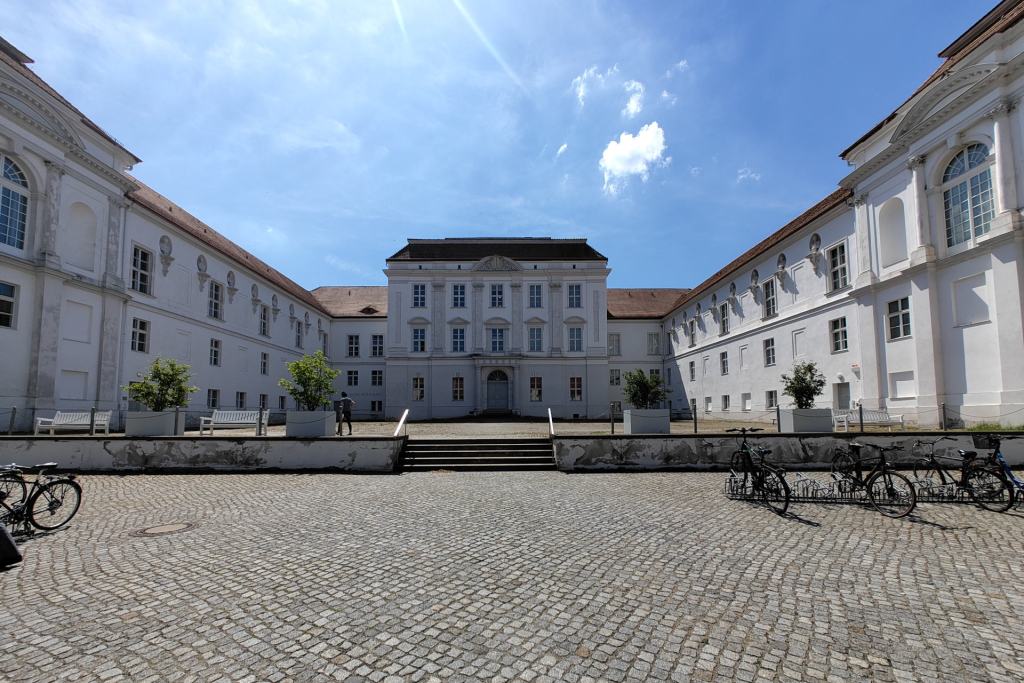 Schloss Oranienburg: Lohnt es sich?