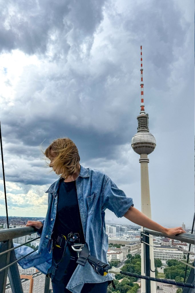 High Swing in Berlin: Europas höchste Schaukel (120 m) – HOME of TRAVEL