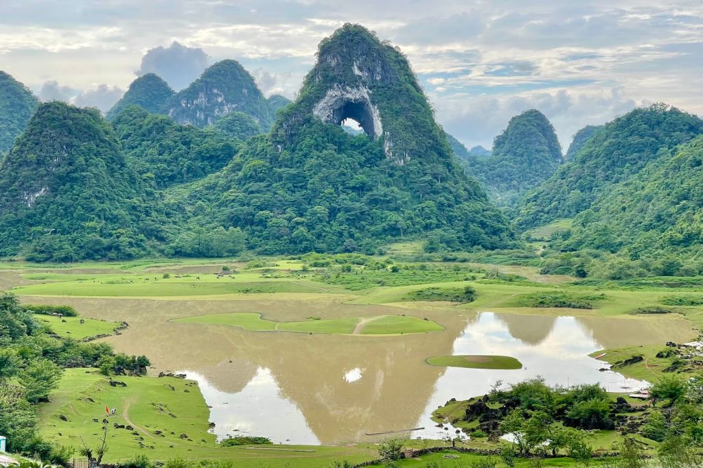 Angel-Eye Mountain: Das Fels-Auge im Norden Vietnams – HOME of TRAVEL